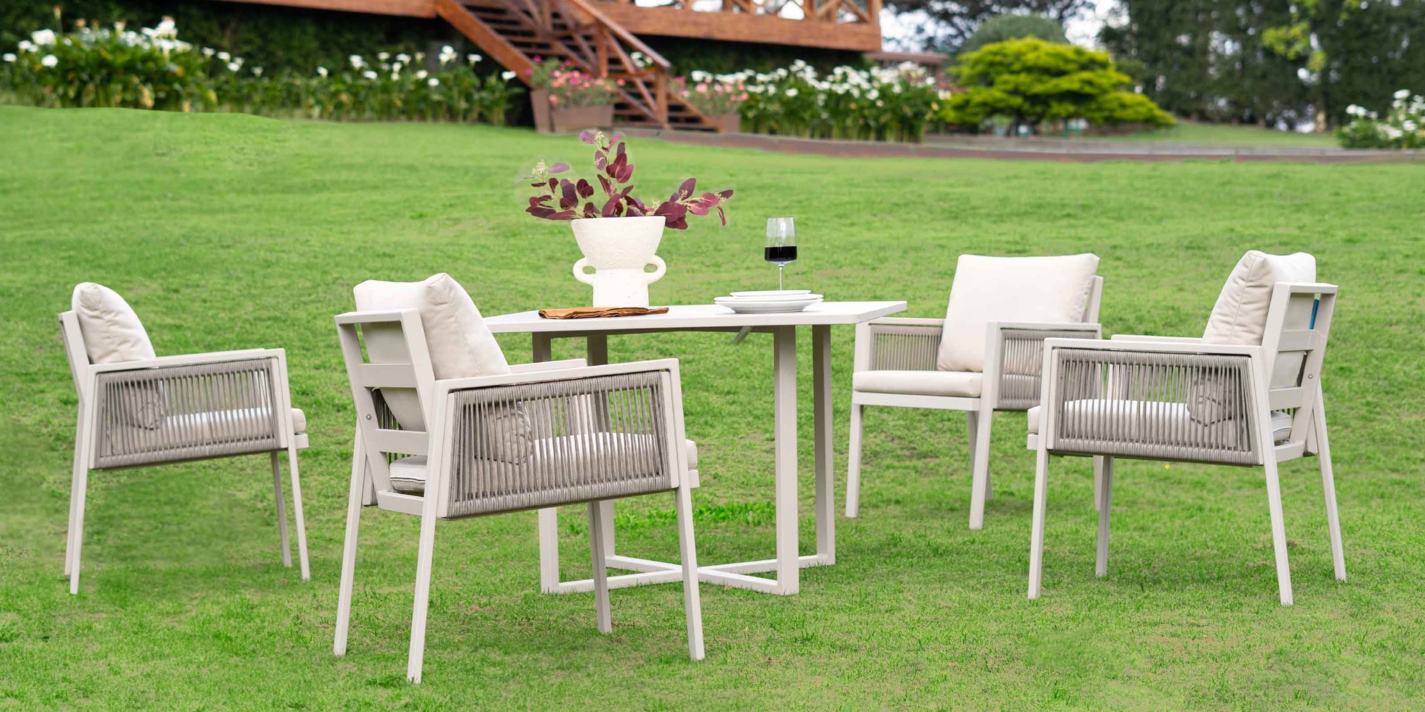 Venta de Comedor Alin Outdoor | Muebles, colchones y accesorios Colineal